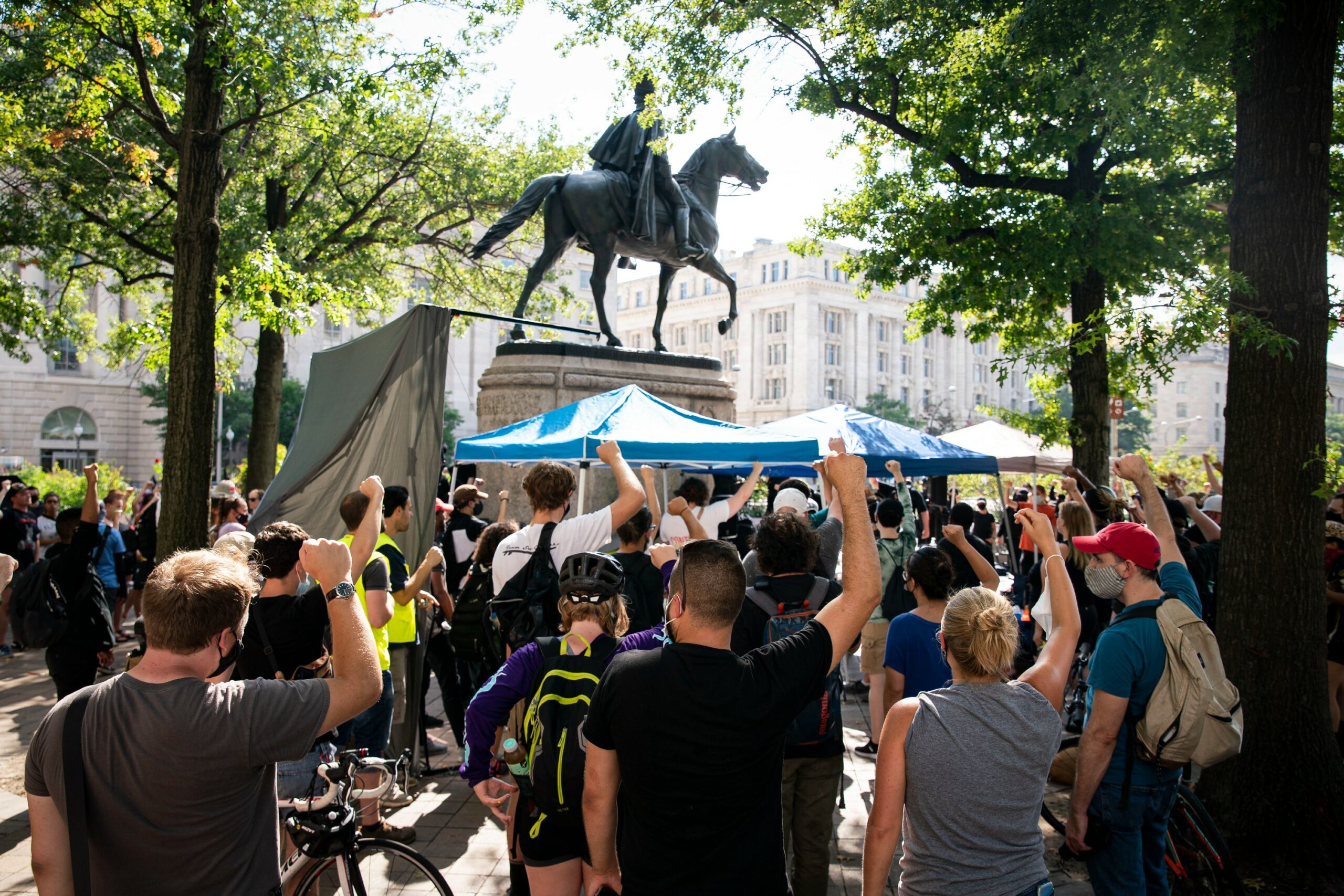 Police And Press Outnumbered The Protesters At The 'Justice For J6 ...