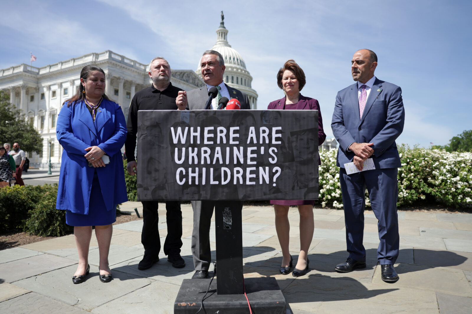 Efforts to rescue Ukrainian children kidnapped by Russia are underway ...